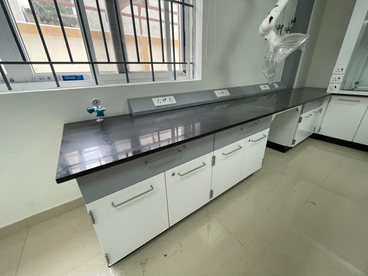 Laboratory Instrument Tables